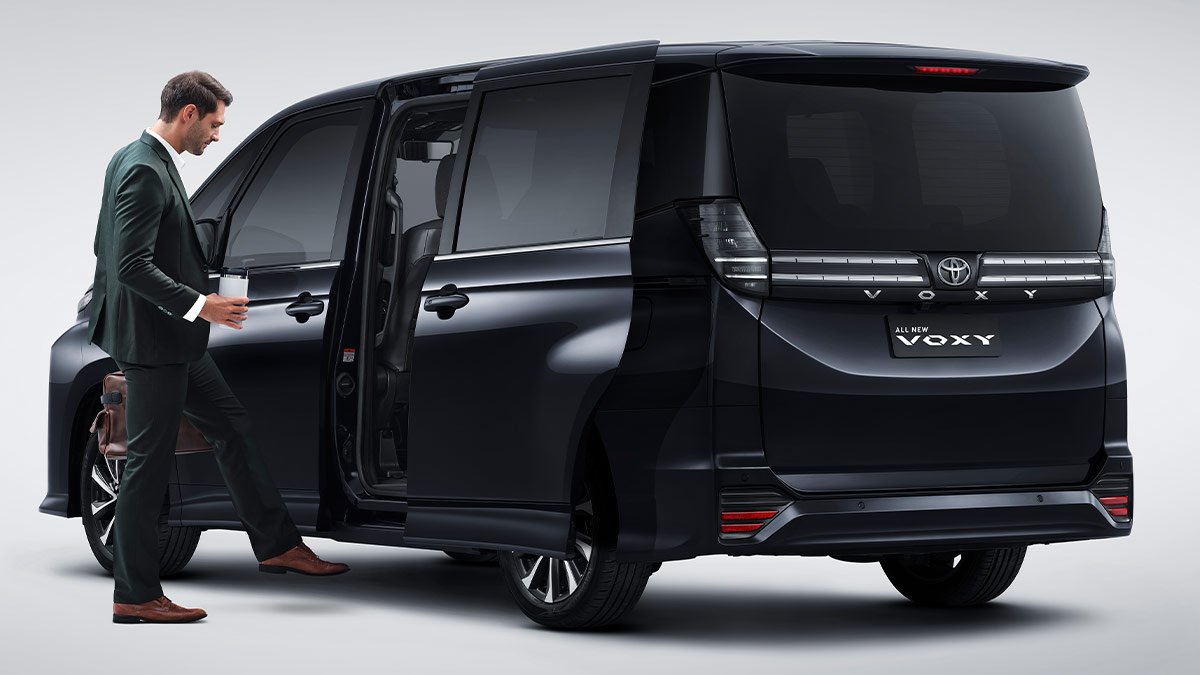 New Toyota Voxy 2025 - Promo Harga dan Spesifikasi